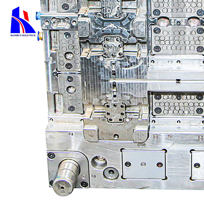 Plastic Injection Plastic Injection Molding Tooling Mold Maker ...